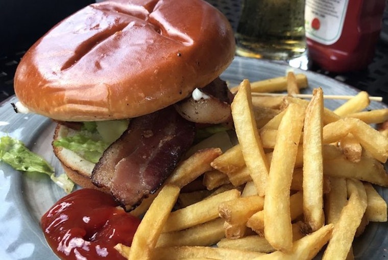Vinson's Pub and Eatery opens in Clayton with burgers, wings and more