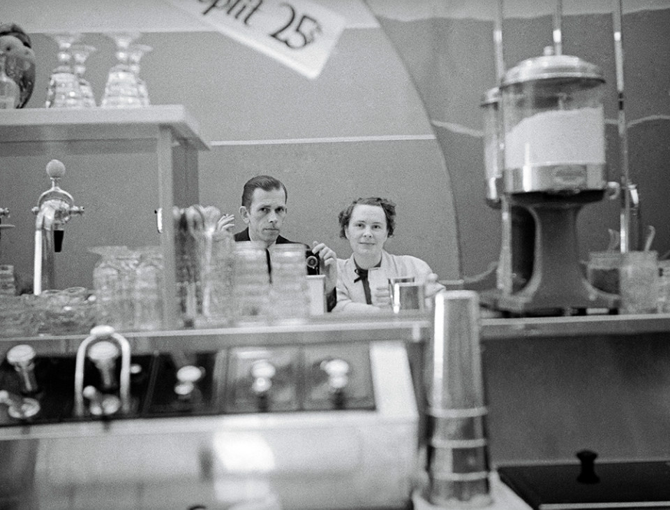 Rare Photo Exhibit Reveals City Scenes From the 1930s